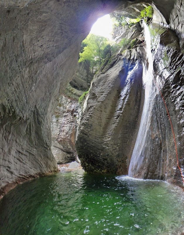 Canyon d’Angon : petite journée de toboggans et de sauts